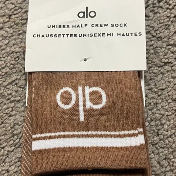 ALO Yoga | Accessories | Alo Yoga Half Crew Unisex Socks Pair Medium 71 ...